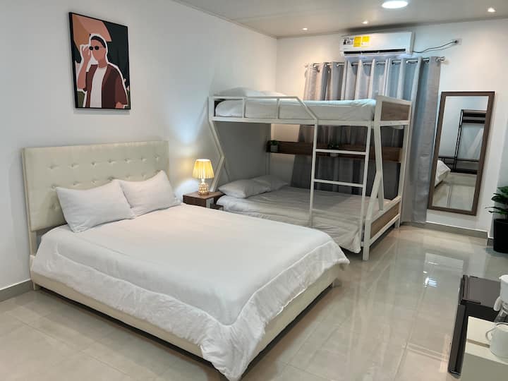 Los 4 Caminos Village - Panama