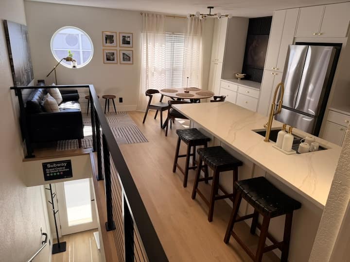 Luxe 2br 2ba Wgarage On Central Av • Heart Of Dtsp - St. Petersburg, FL