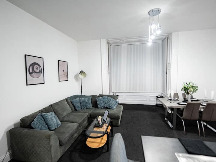 Stylish Elms West Apartment (Free Parking) - Sunderland