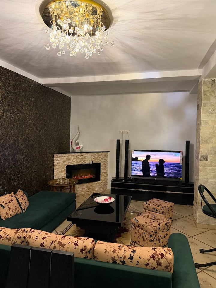 Oran Appartement à Louer - 