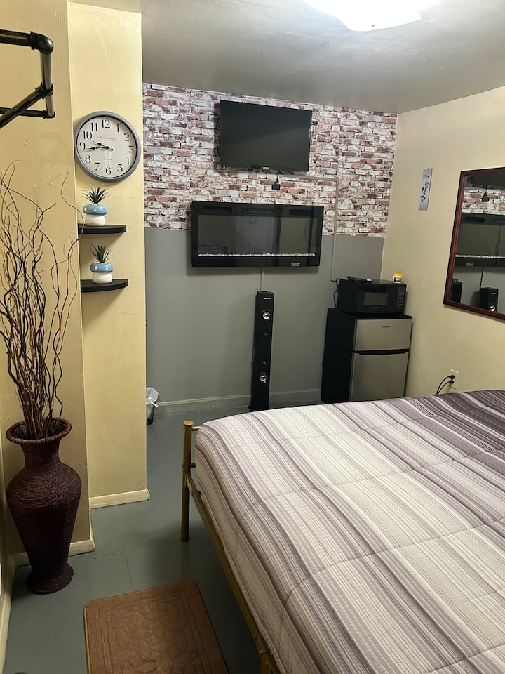 Enchanting & Cozy With King Size Bed - Middletown, PA
