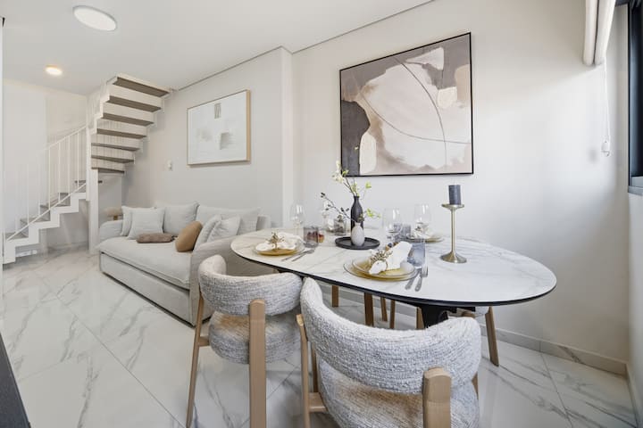 Spacious Family Duplex- The Shouk House - 예루살렘