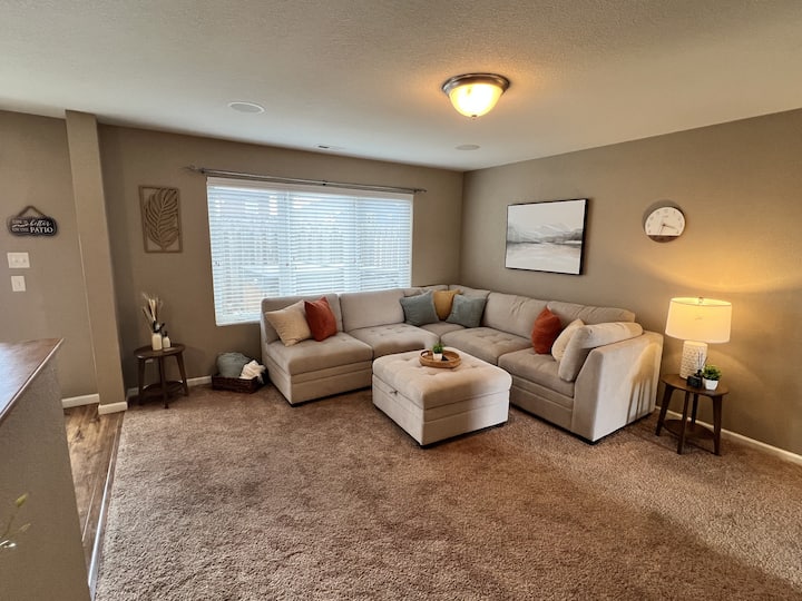 Bismarck Basecamp: Cozy, Cute & Close - Bismarck, ND