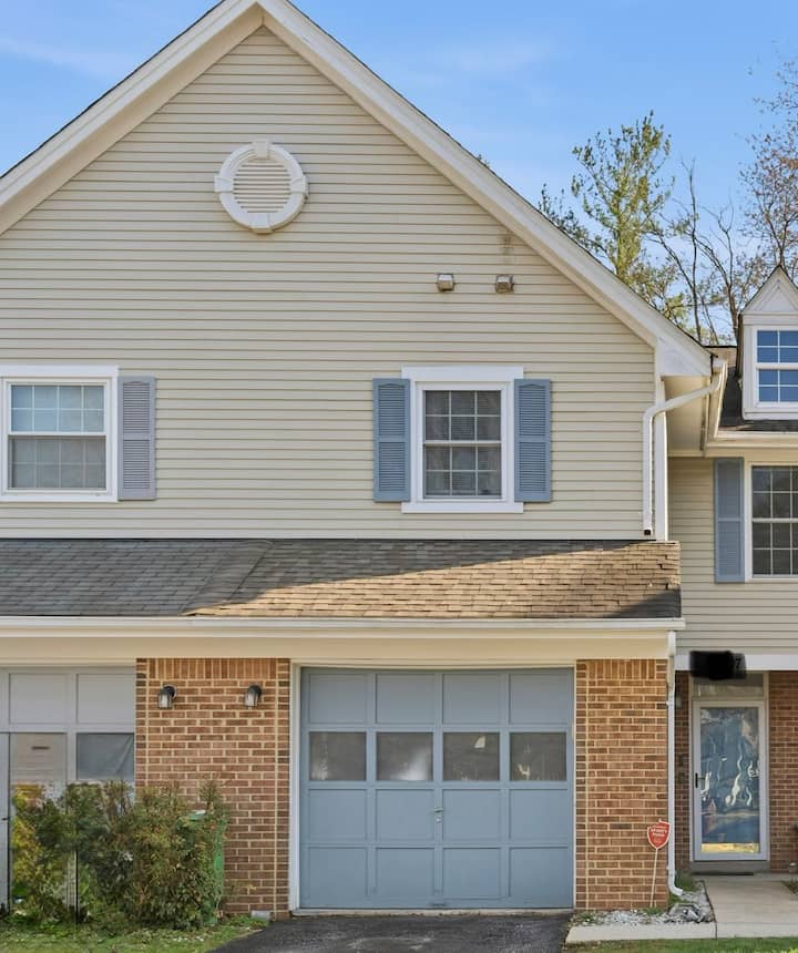 Home Away From Home - Largo, MD