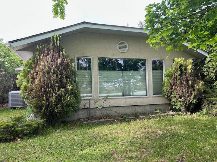 Quiet Erickson Home - Creston