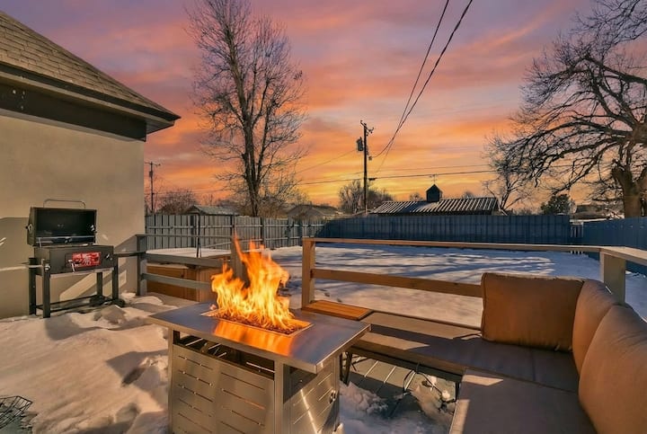 Luma House | Hot Tub, Fire Pit, Pet Friendly - Oklahoma City, OK