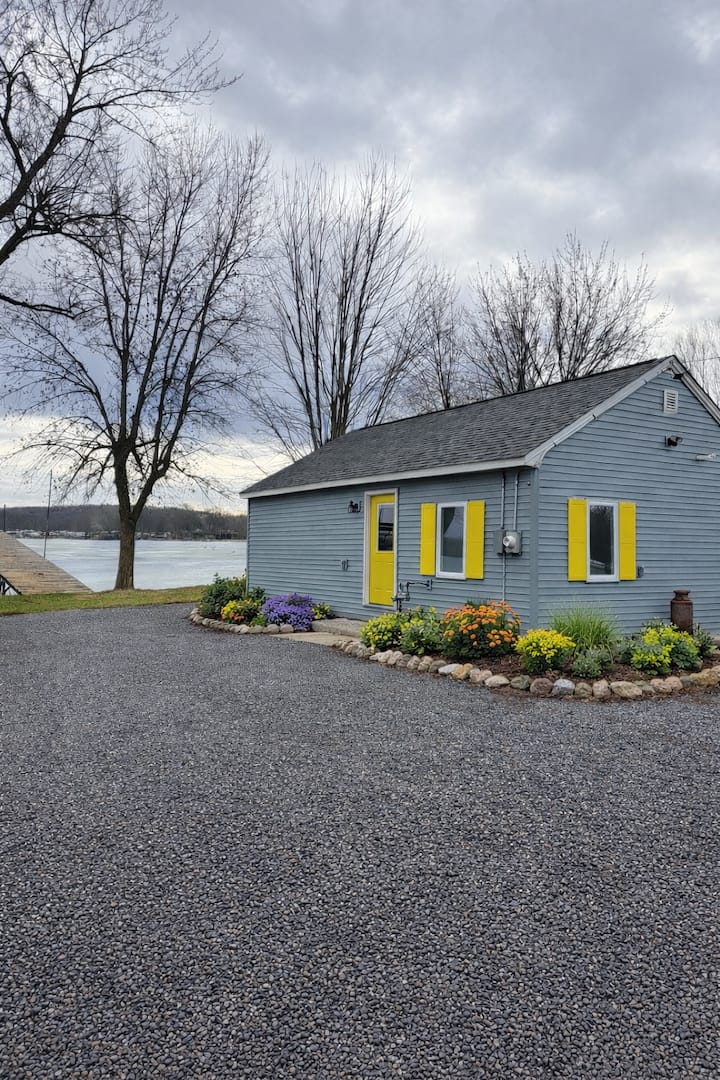 Yellow Door Cabin On Sakatah Bay - Waterville, MN