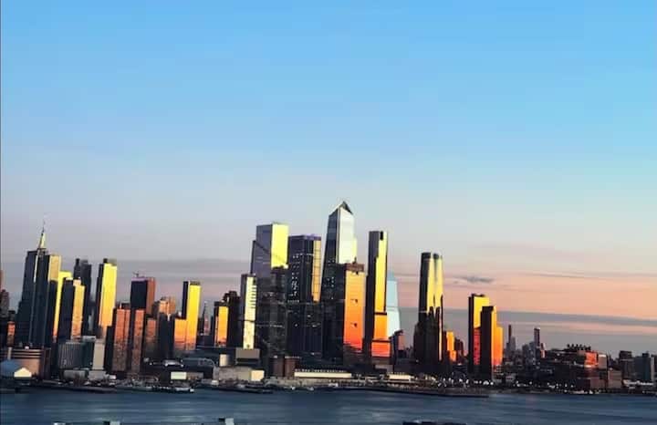 Luxury Loft W/ Manhattan Views – Minutes To Nyc - Union City