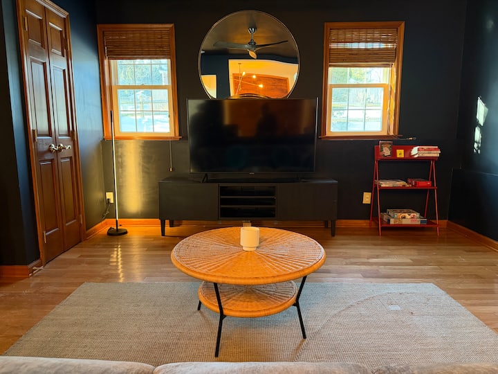 Modern Cottage With Private Riverfront Access - Bloomsbury, NJ