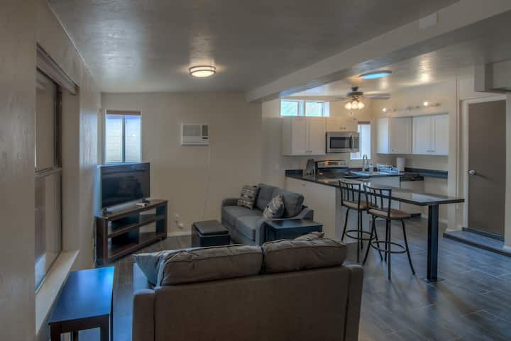 Cozy Foothills Escape, Close To All Attractions! - Tucson, AZ