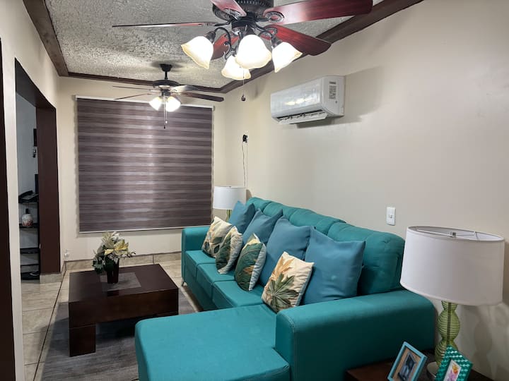 Casa Lunna
Comodidad Y Tranquilidad.
A Su Alcanze. - Ciudad Juárez