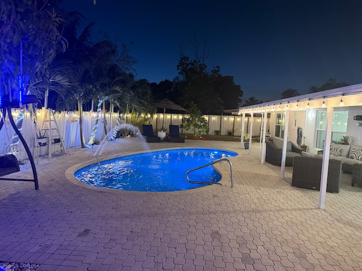 Luxury Retreat Con Vibes Tropicales - Margate, FL