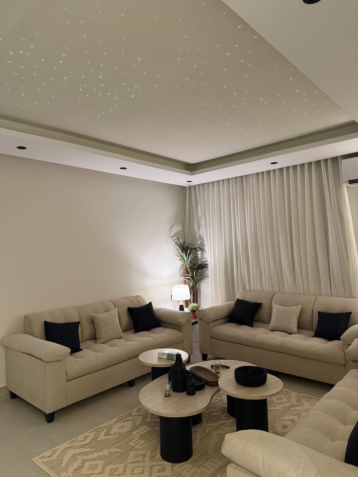 شقة غرفة وصالة مودرن بدخول ذاتي + (جاكوزي) - Riyadh