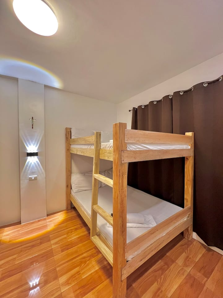 Luckeh 5j Resthouse - Puerto Galera