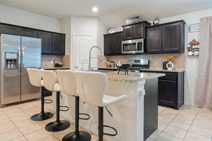 Comfort And Blessing Of A Home When Life Needs It - Fort Worth, TX
