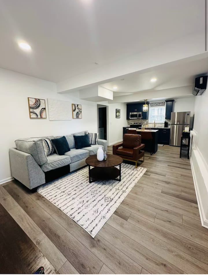 Comfortable And
Luxury Studio In A Prime
Location - Buford, GA