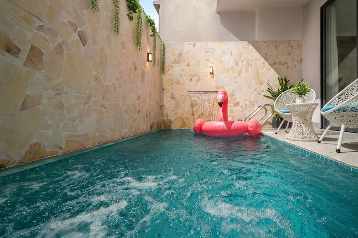 Green Sanctuary Pool Villa 4brs - Da Nang