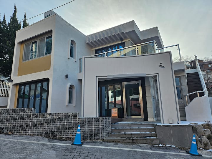 고요담엔(요담엔&고담엔) 힐링 숙소 / 사직공원 옆 New독채 / 광주 중심부 위치 - Gwangju