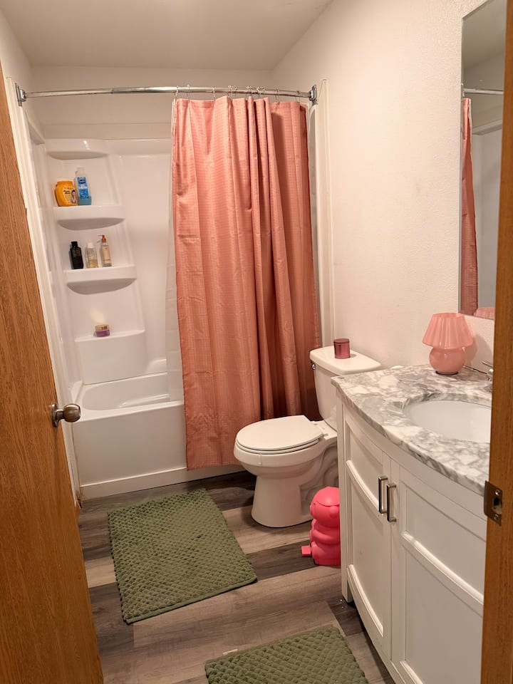 Beautiful Homey Duplex Ready For You! - Springfield, MO