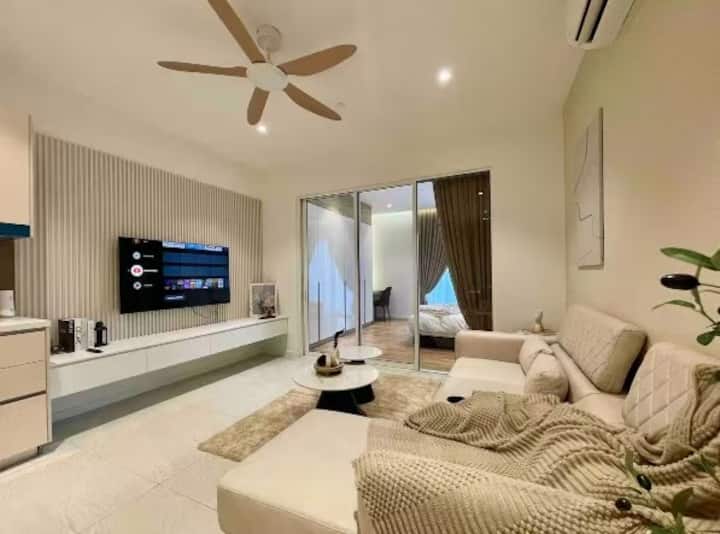 【Veone-quill】双子塔商圈地铁口无边泳池带免费专属停车位一室一厅套房 - Malaysia