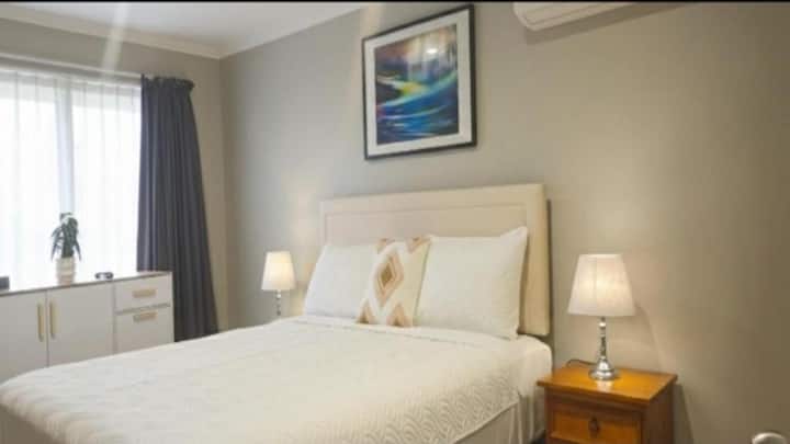 Private Ground Floor Two-bedroom Suite - Wellington