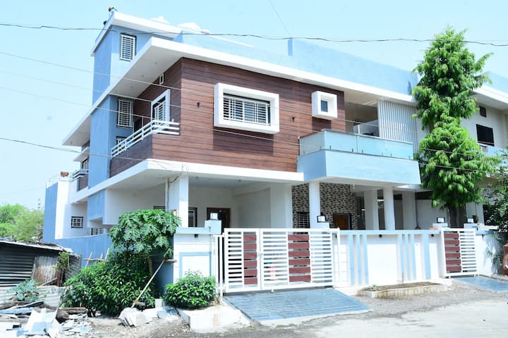 Homestay By Badhe's - Shegaon