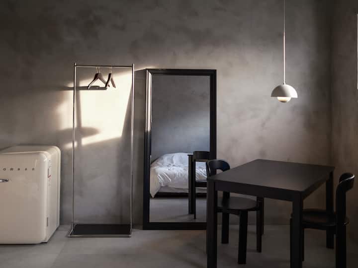 [오픈특가] 스레하 42호 | 빔프로젝터 | 평화광장 차량 5분 | 연박할인 | 딥슬립침구 - Mokpo-si