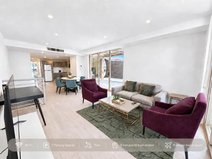 Spacious City View 3br Loft Apartment | Parking*2 - Sydney