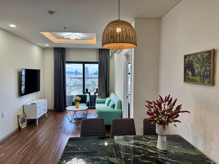 Monarchy Apt- 3br - Han River View - Sea View- 22f - 다낭