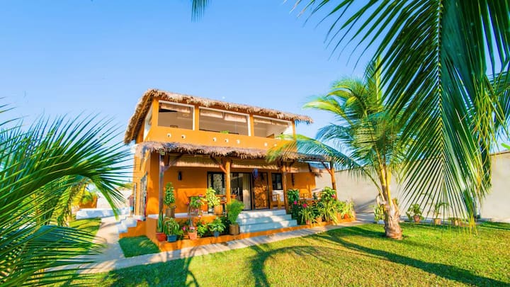 Appartement à L'étage, Cuisine éQuipée, Piscine - Madagascar