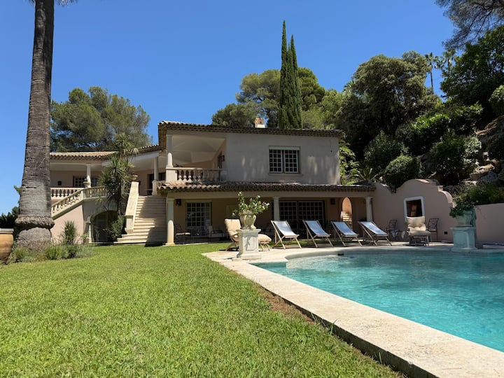 Villa With Pool In Cannes Sleeps 14 - カンヌ