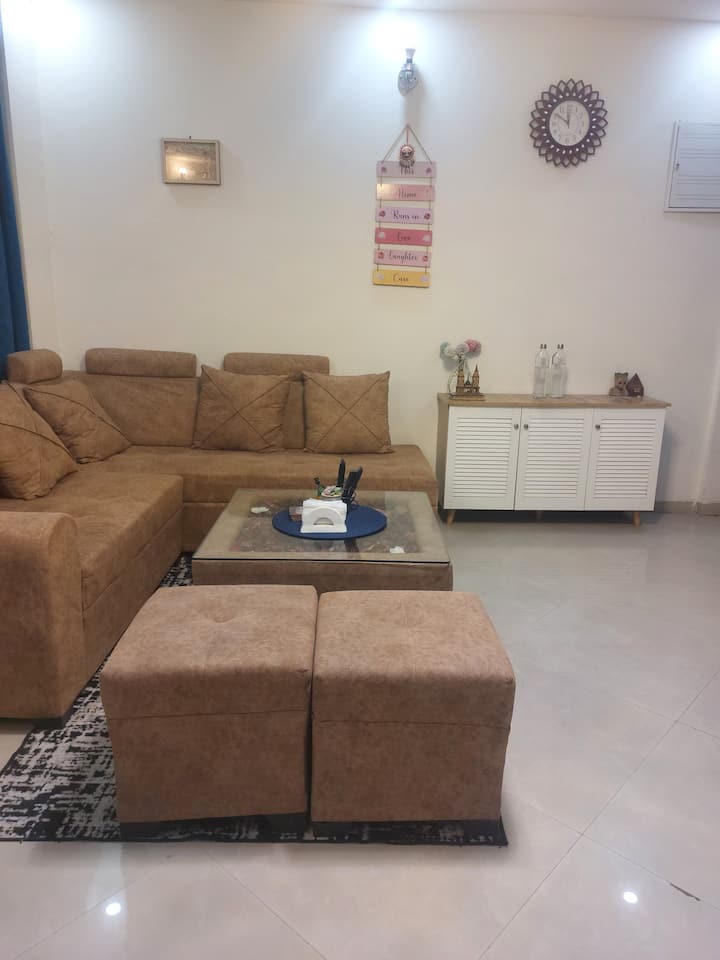 The Cozy Minimal Stay : Self Service Appartment - Ghaziabad