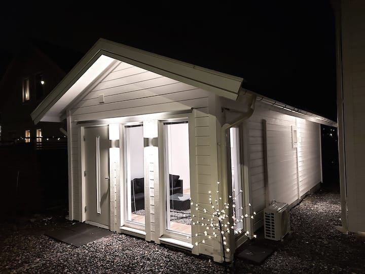 Mycket Bekväm Attefall Nära Till Frölunda Torget - Gothenburg