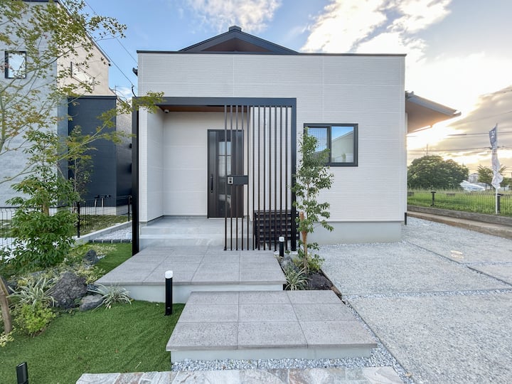 サウナ＆Bbqテラス付新築デザインヴィラ【wa No Ka.】｜一棟貸切｜最大8名｜駐車場2台付 - 후쿠쓰시