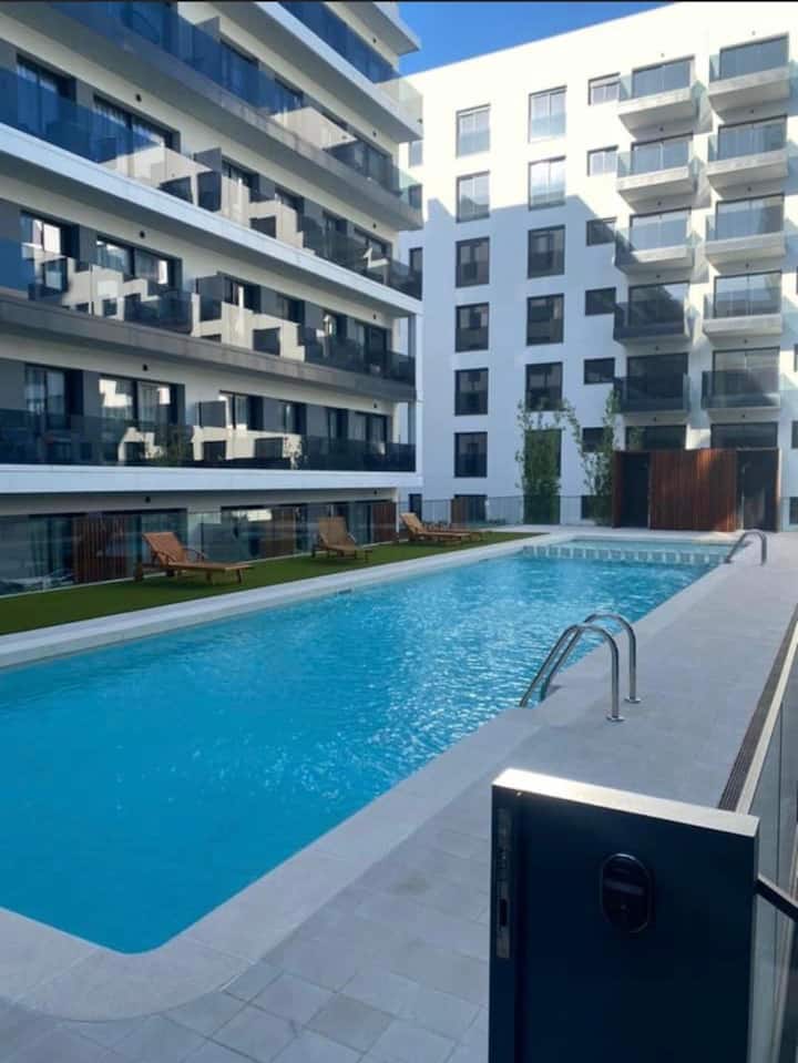 Stylish One Bedroom Apartment - Badalona