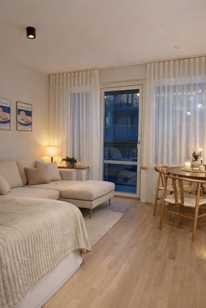 Modern Studio With Balcony - Solna