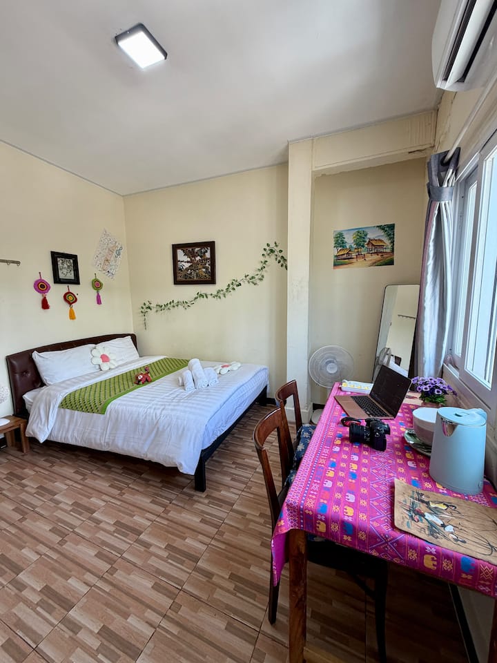 Comfy Sweet Studio Above Popular Café And Massage - Vientiane