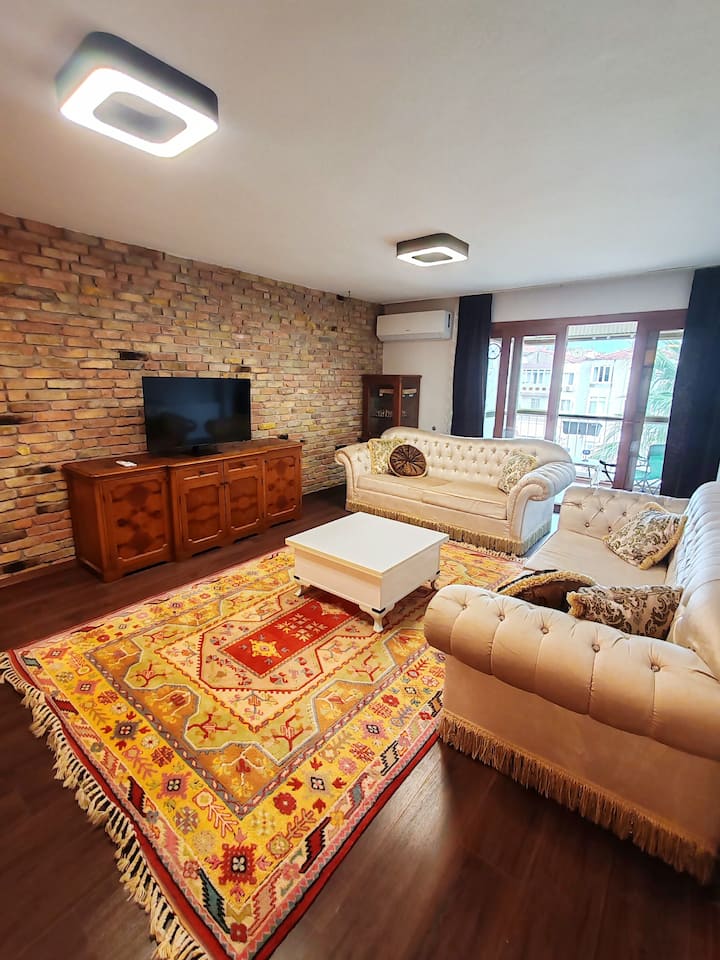 Merkezi Konum Otopark, Izban Ve Vapura Yakın - Izmir