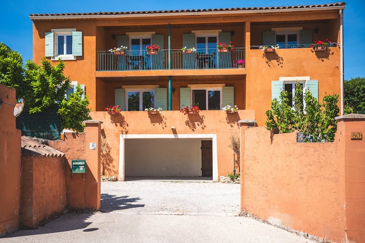 L'instant Yolo - Chambre Cigale - Vaison-la-Romaine