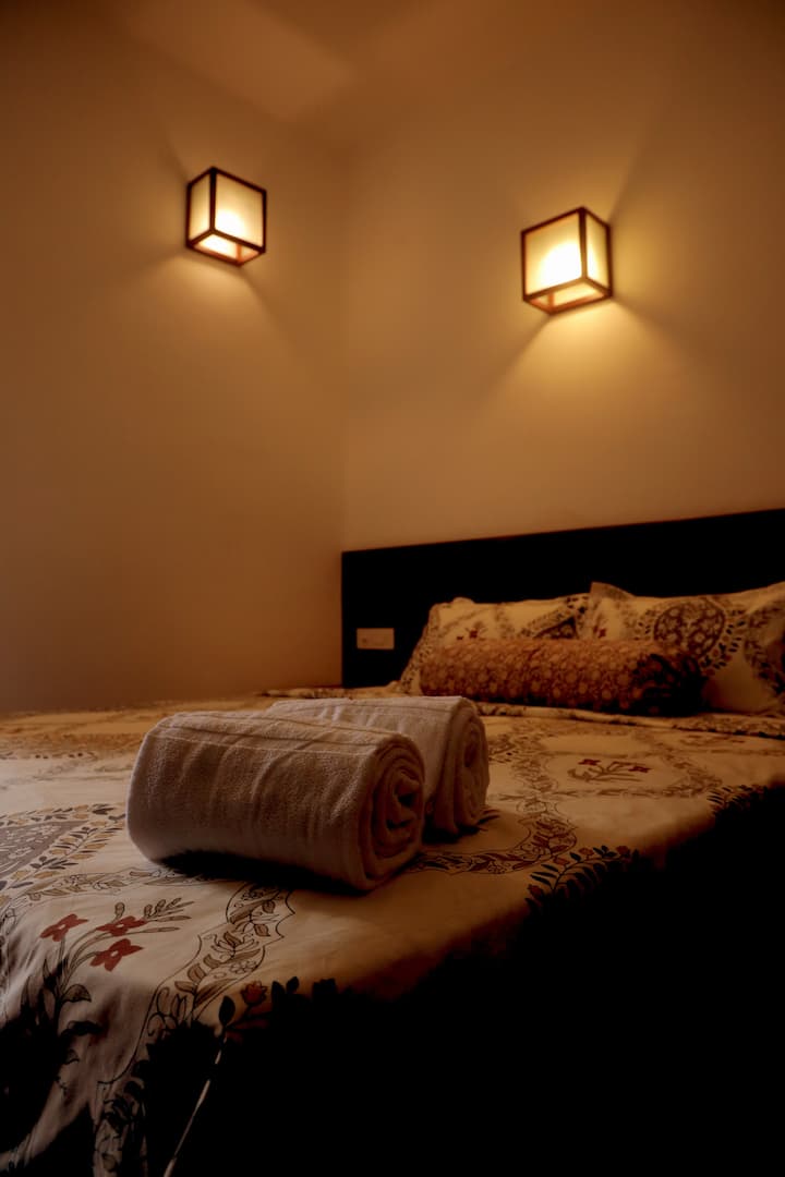 Surya Villa Balcony Room • Sea View • Kitchenette - Kovalam