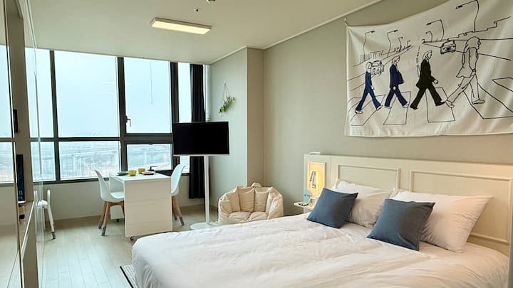 Ogam Stay #넓은공간
#장박할인 #Ott #뻥뷰
#어린이동반가족 #비즈니스 #역세권 - Inchon