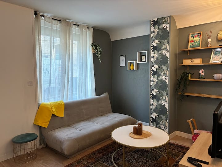 Logement Paisible Dans Une Jolie Cour Intérieure - Caen