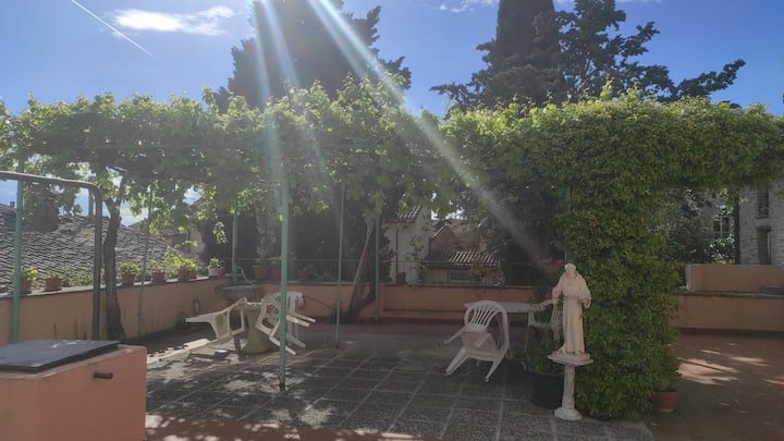 Convento Accanto Alla Casa Natale Di San Francesco - Assisi