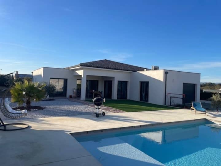 Location Villa Carcassonne 170 M² Avec Piscine - Carcassonne