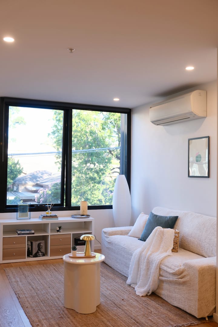 Executive Stay Quiet 2b2b Study Tram At Door - Box Hill