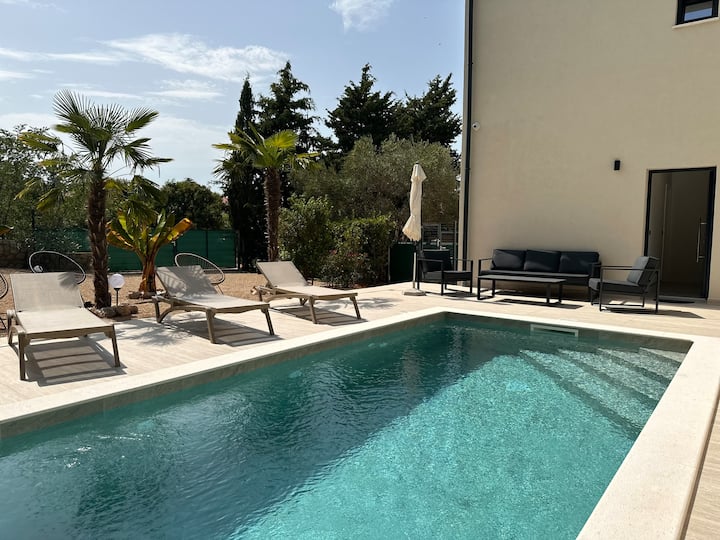 M Residence - Luxury Apt With Private Heated Pool - Krk