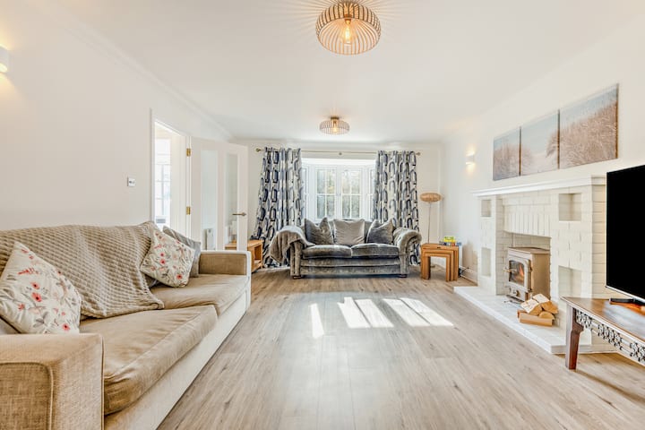 Henrow House Lymington Detached 4-bed With Hot Tub - Lymington