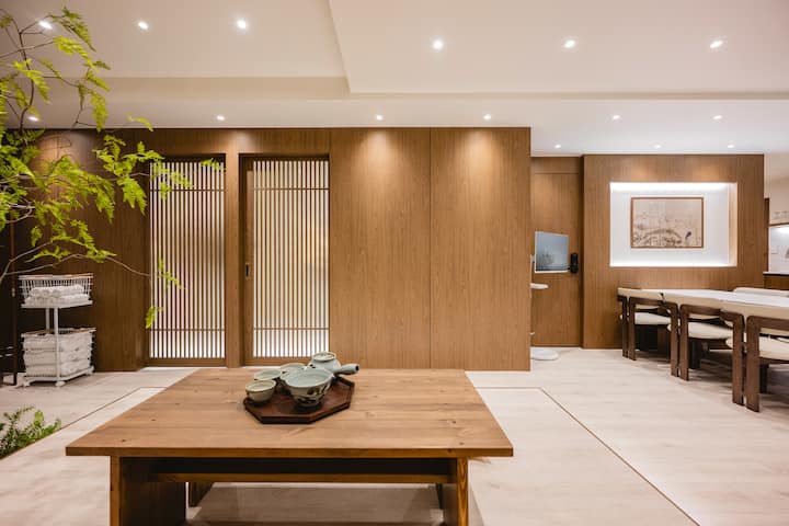 [한국전통의집] 서면역 도보 1분/완전 독채/가족여행특화/ 욕실2, 침대4/24시간 편의점 - Busan