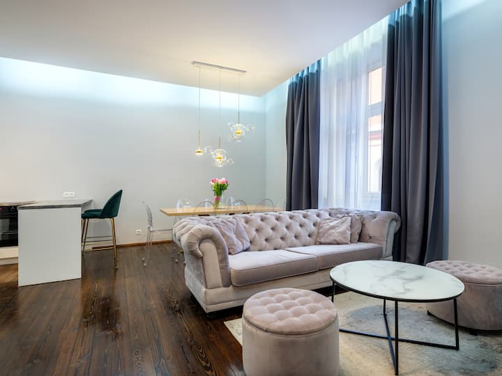 Heart Of Old Town Retreat By Tyzenhauz - Cracovia