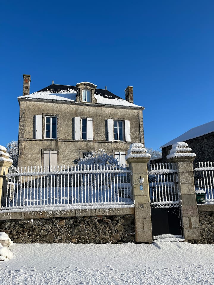La Demeure De Prestige: 4 Suites, Spa &Piscine - Chantonnay